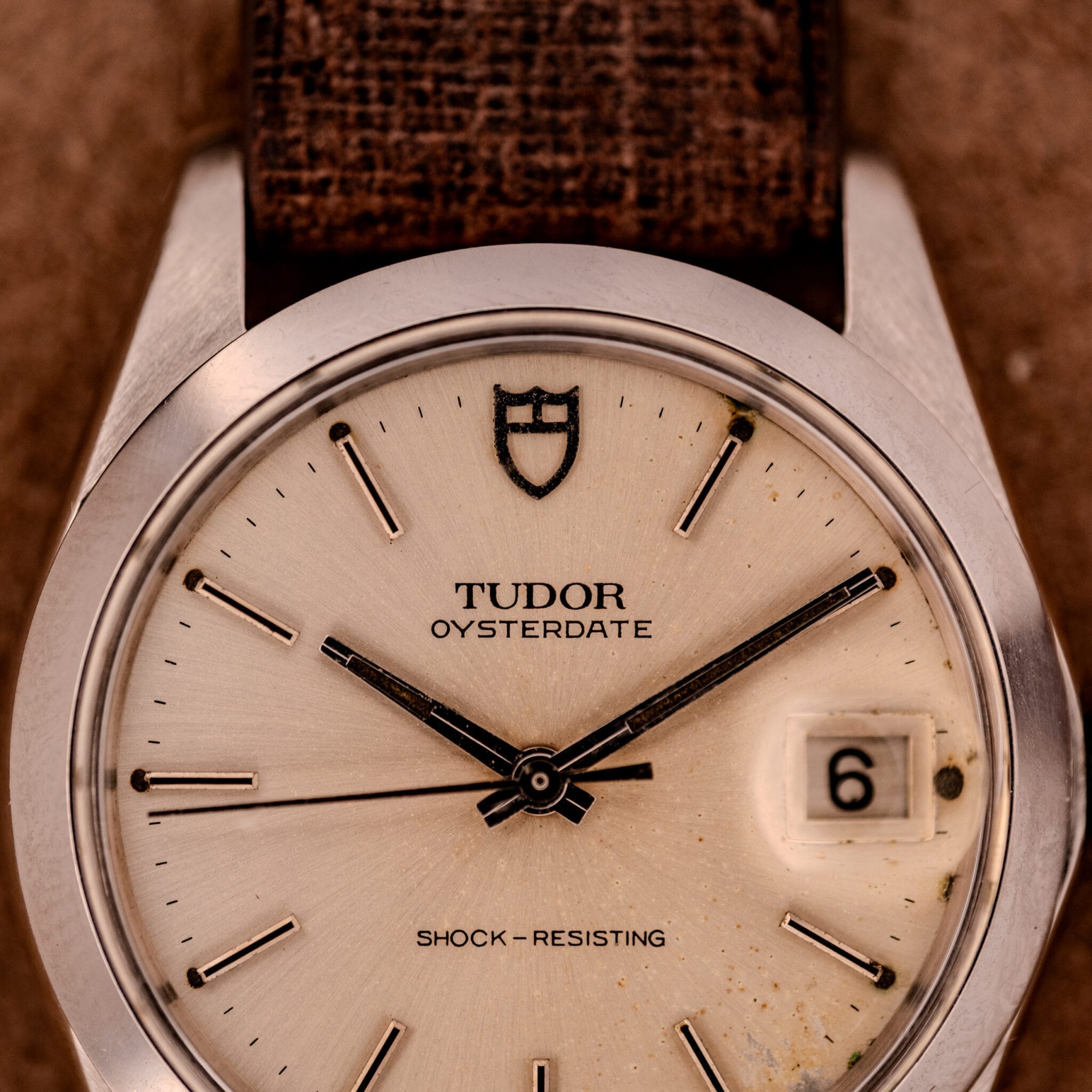 Vintage Tudor Oysterdate Ref. 9012 Silver Sunburst | OTTUHR